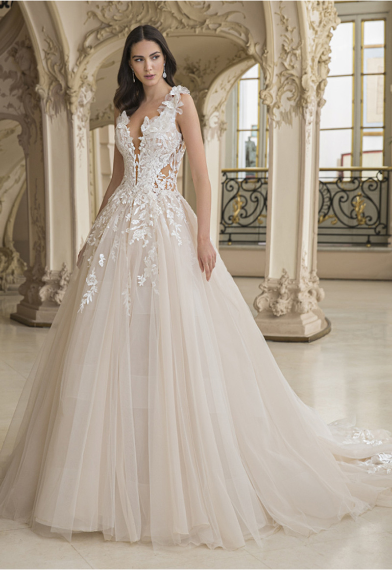 Sample Elysee 'Papillon' Wedding Dress For Sale